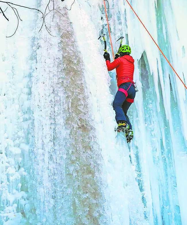 Exploring the Sand Point Ice Curtains in Munising, MI - Upper Peninsula ...